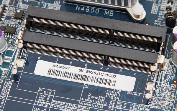 Tipos de ranuras de memoria en la placa base